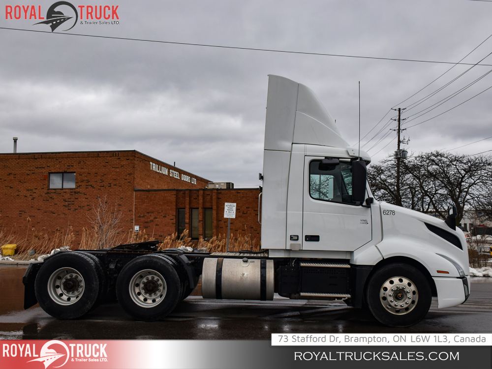 2019 Volvo Day Cab - Royal Truck Sales