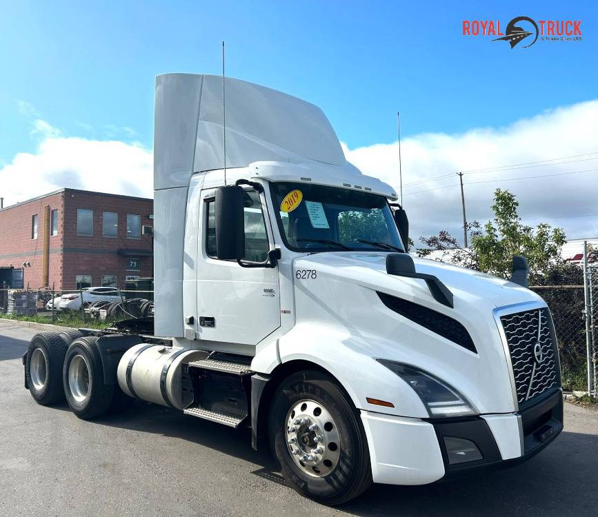 2019 Volvo Day Cab - Royal Truck Sales